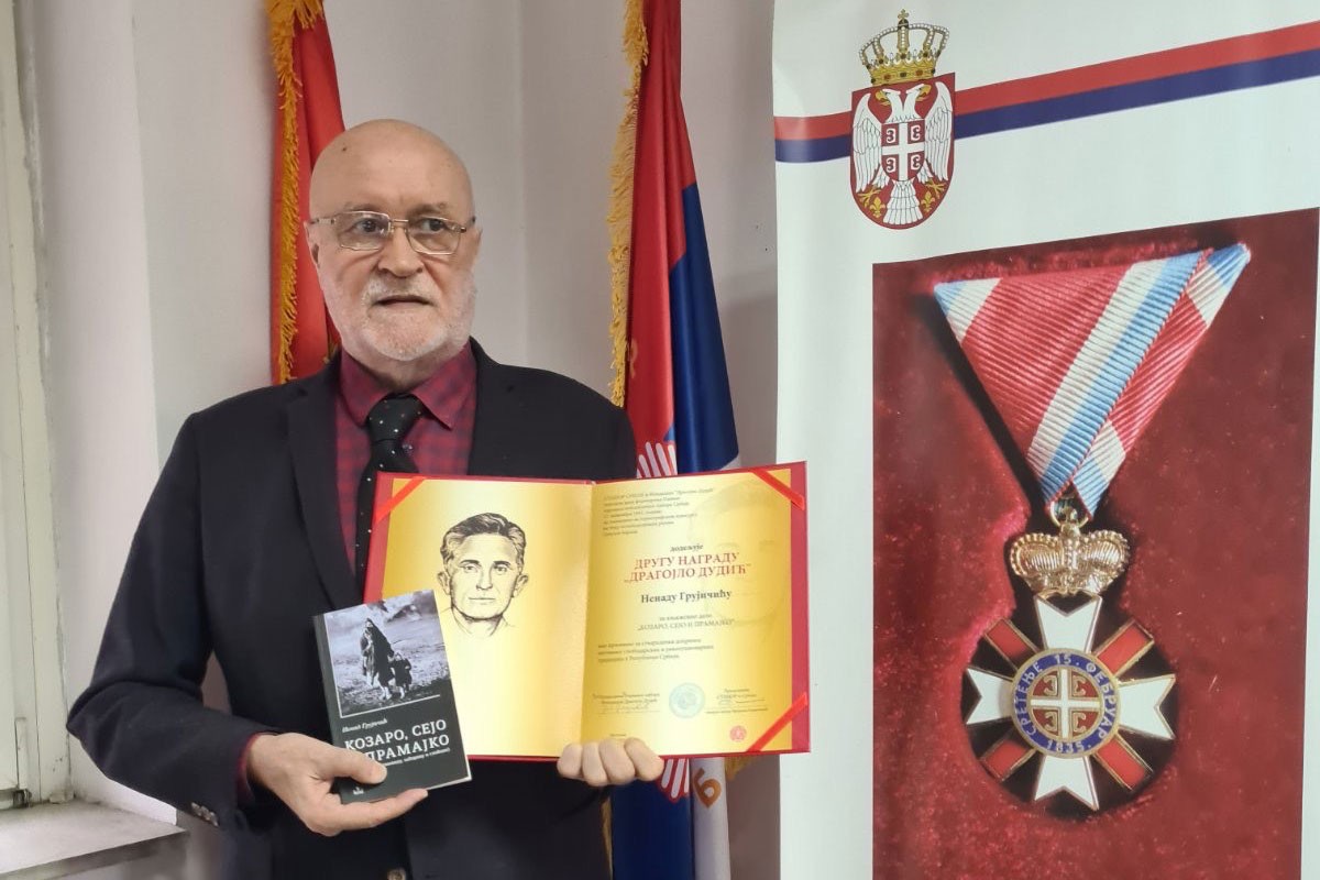 "Kozaro, sejo i pramajko": Nenadu Grujičiću uručena nagrada "Dragojlo ...