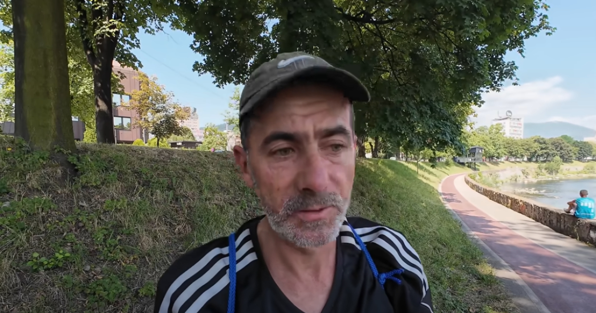 Devet godina spava ispod mosta, nikada se nije razbolio (VIDEO)