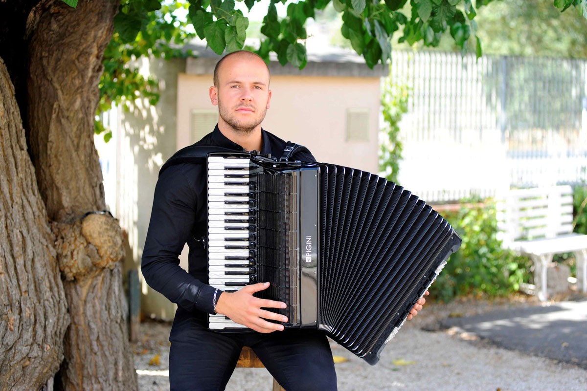 "Kultura na ulice!": Koncert na harmonici Azmira Halilovića u Muzeju ...