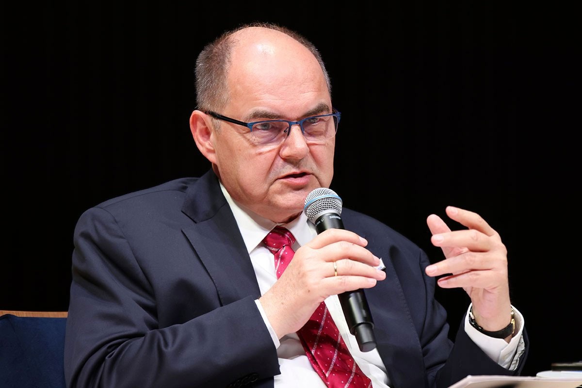 Kalas: Odlazak Šmita mogao bi zakomplikovati situaciju u BiH